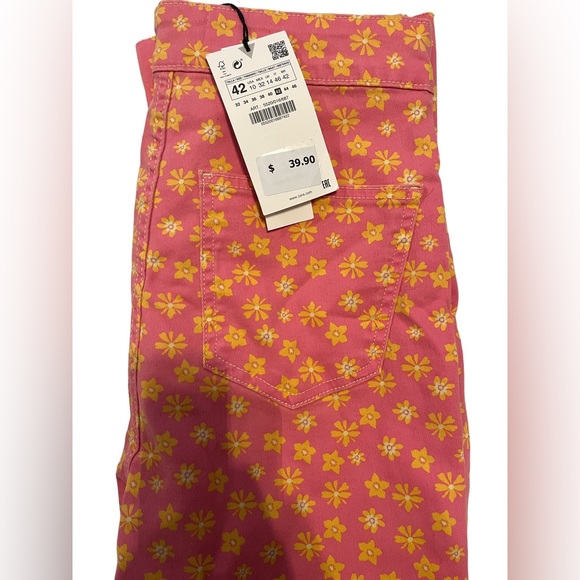 Zara | Pants & Jumpsuits | Nwt Mini Crop Flare Pants Floral Trendy ...